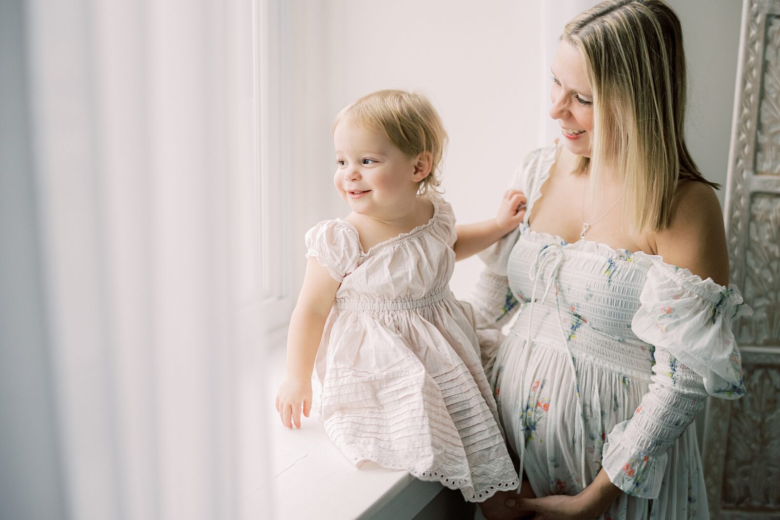 Winter Maternity Inspo | Philadelphia Maternity Photographer